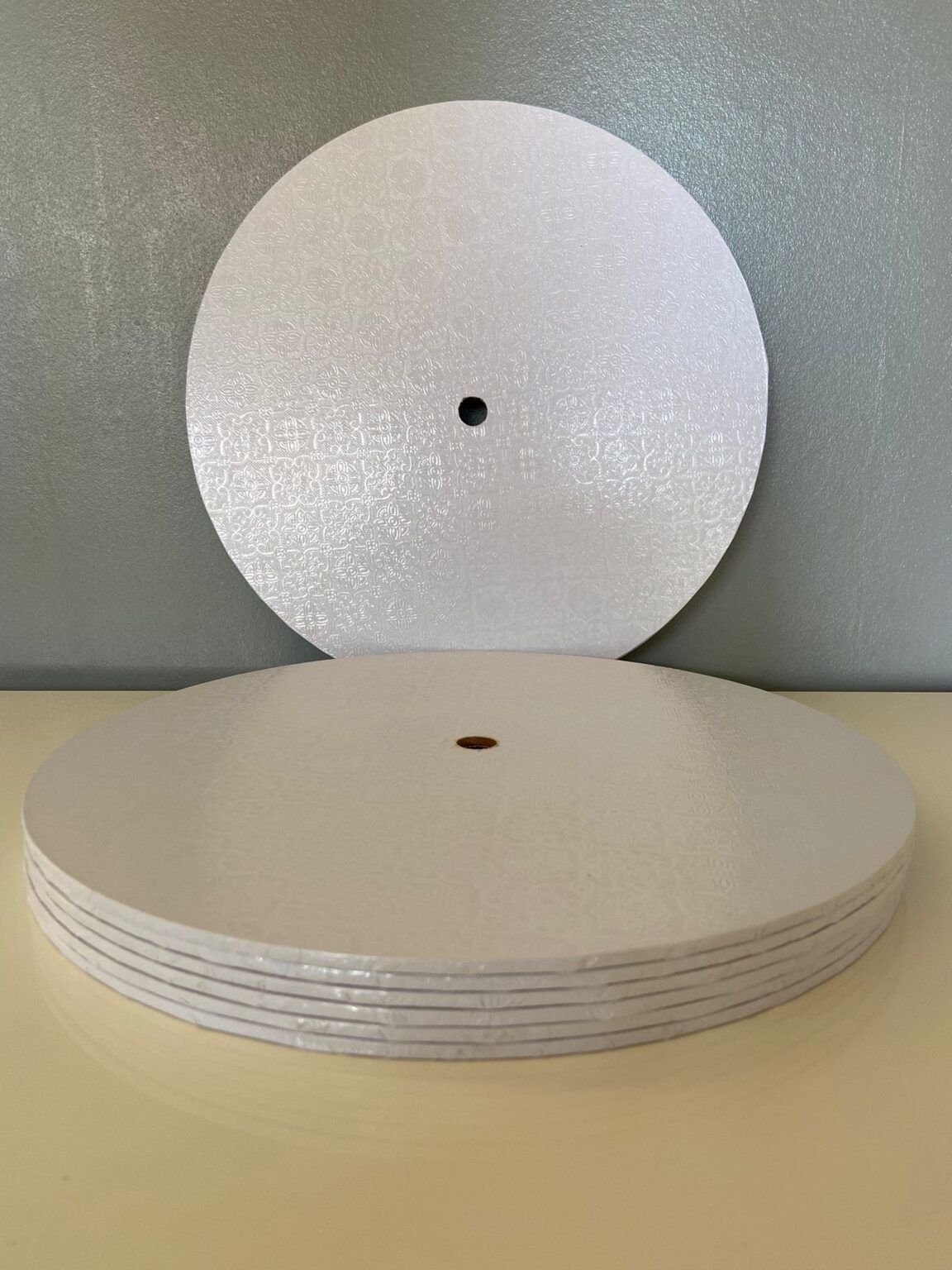 White Masonite Cake Boards | Sturdy Cake Stackers White Masonite Cake Boards | Sturdy Cake Stackers